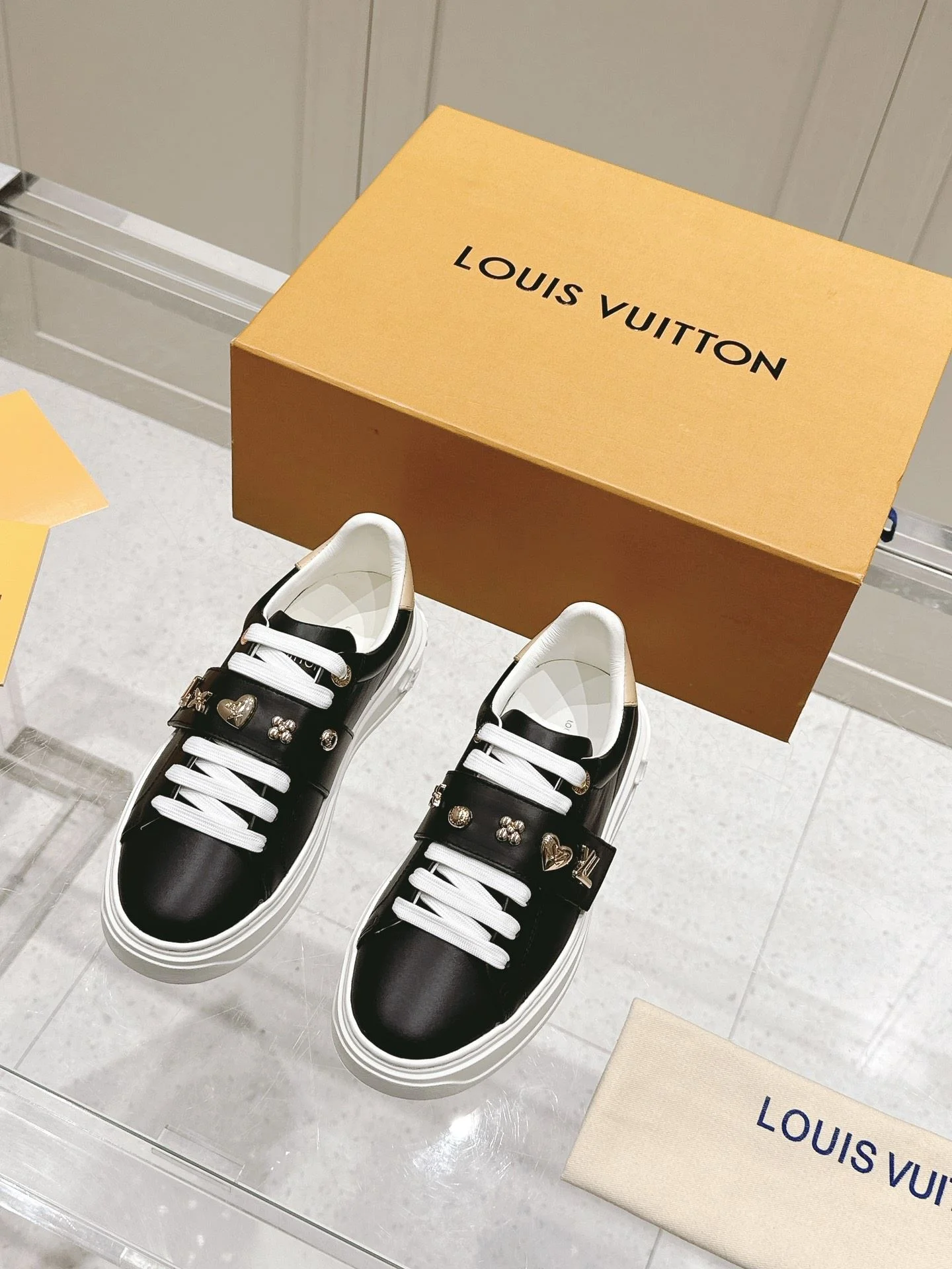 Louis Vuitton Low Shoes