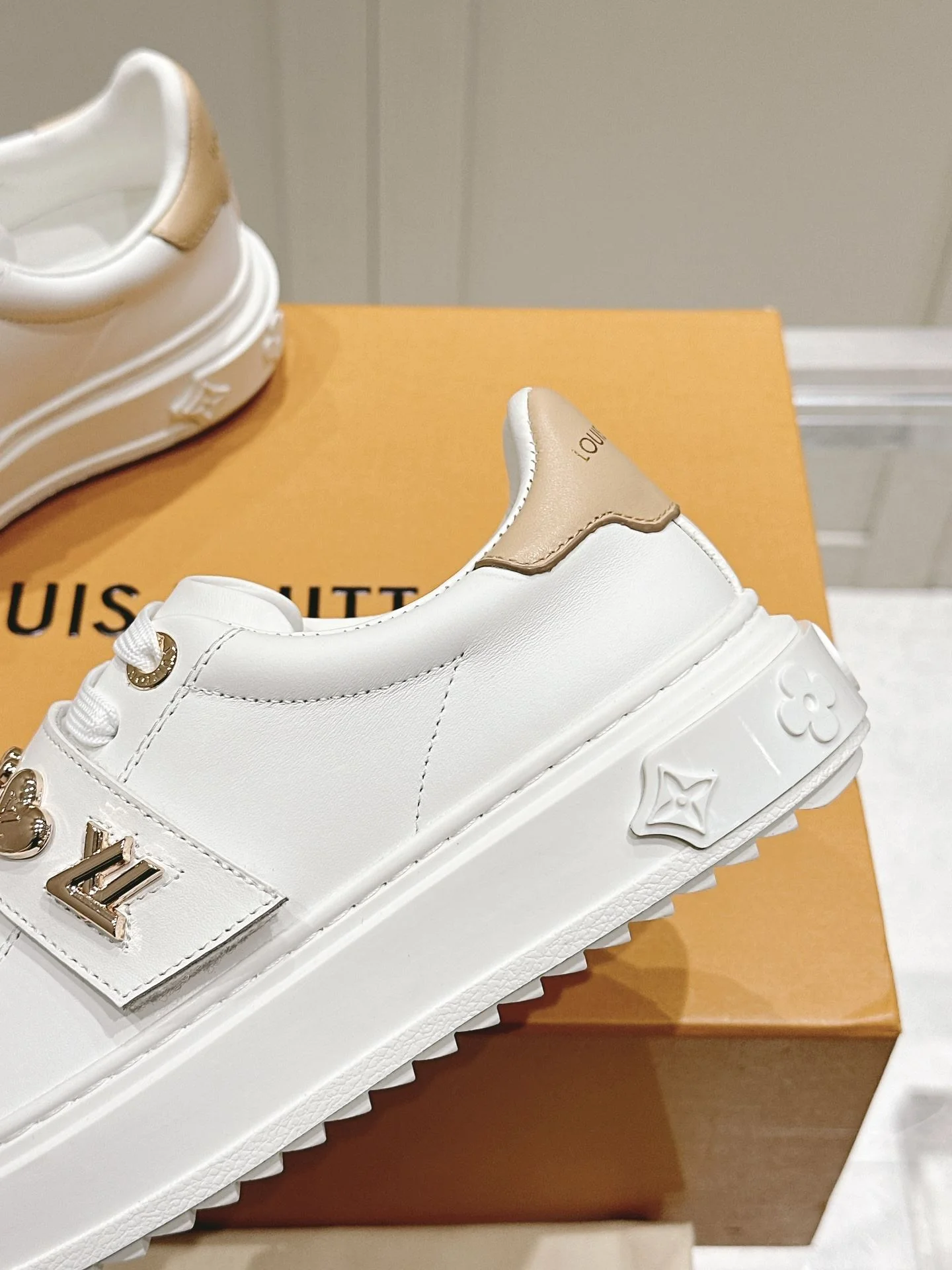 Affordable Louis Vuitton Low Shoes
