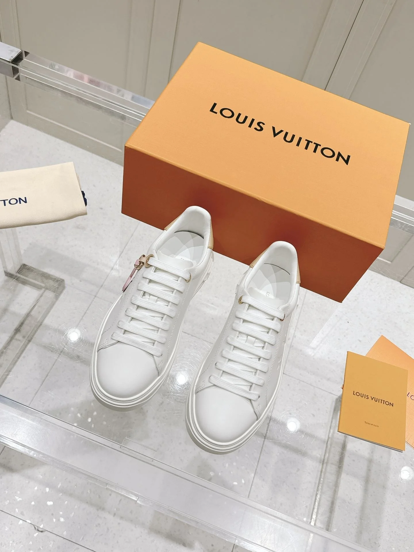 Louis Vuitton Low Shoes