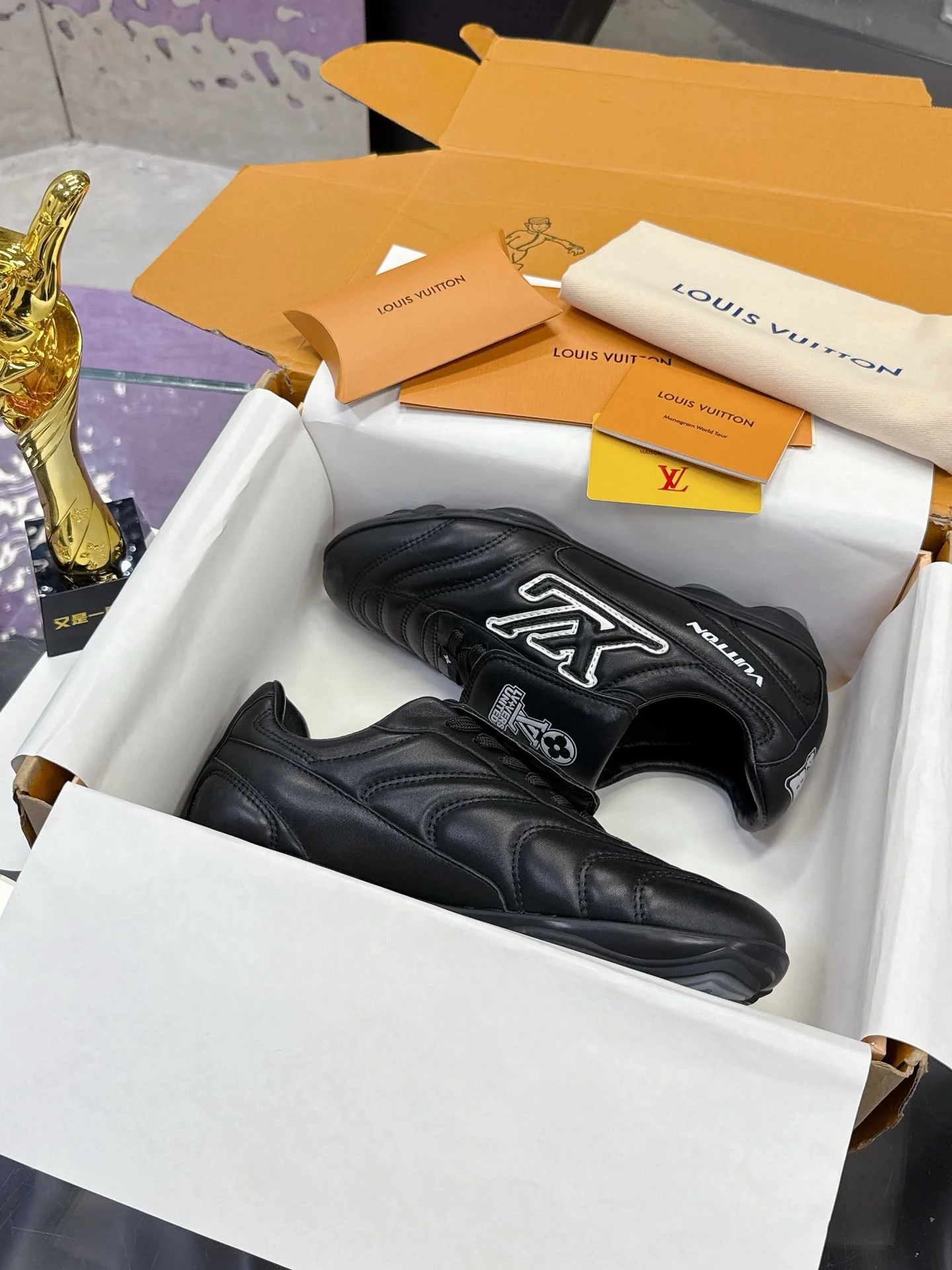 Louis Vuitton Low Shoes