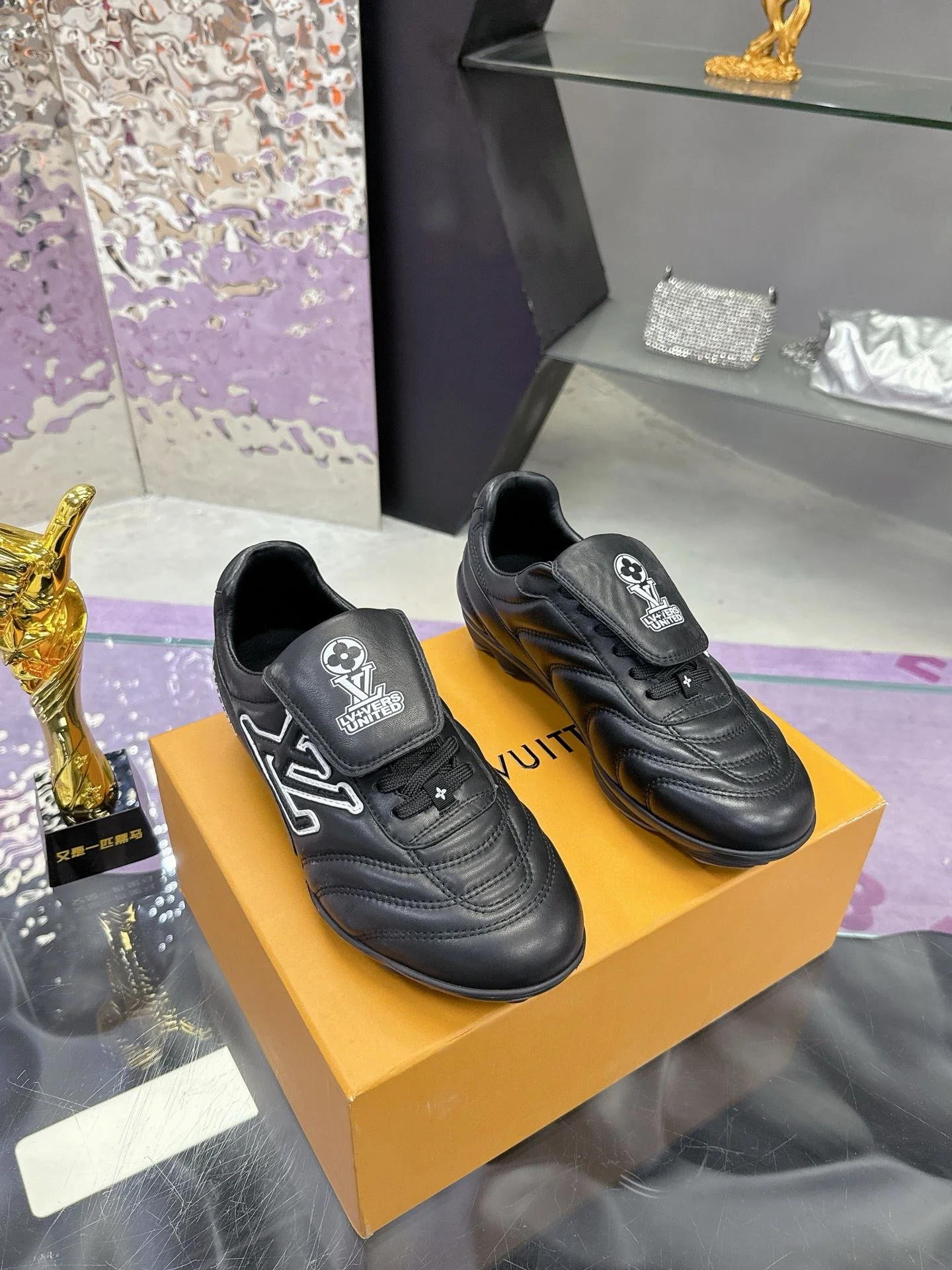 Brand-original Louis Vuitton Low Shoes