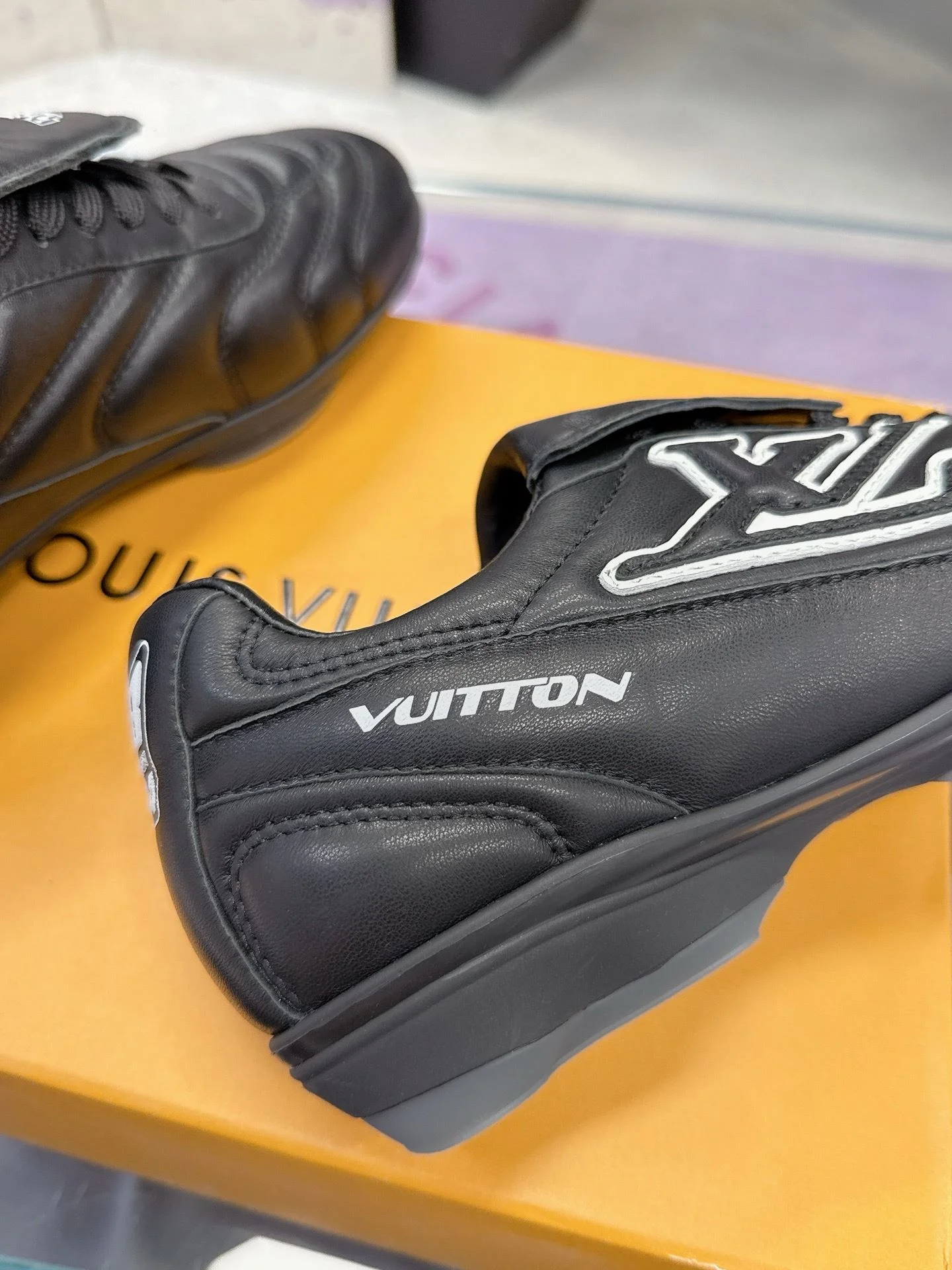 Brand-original Louis Vuitton Low Shoes