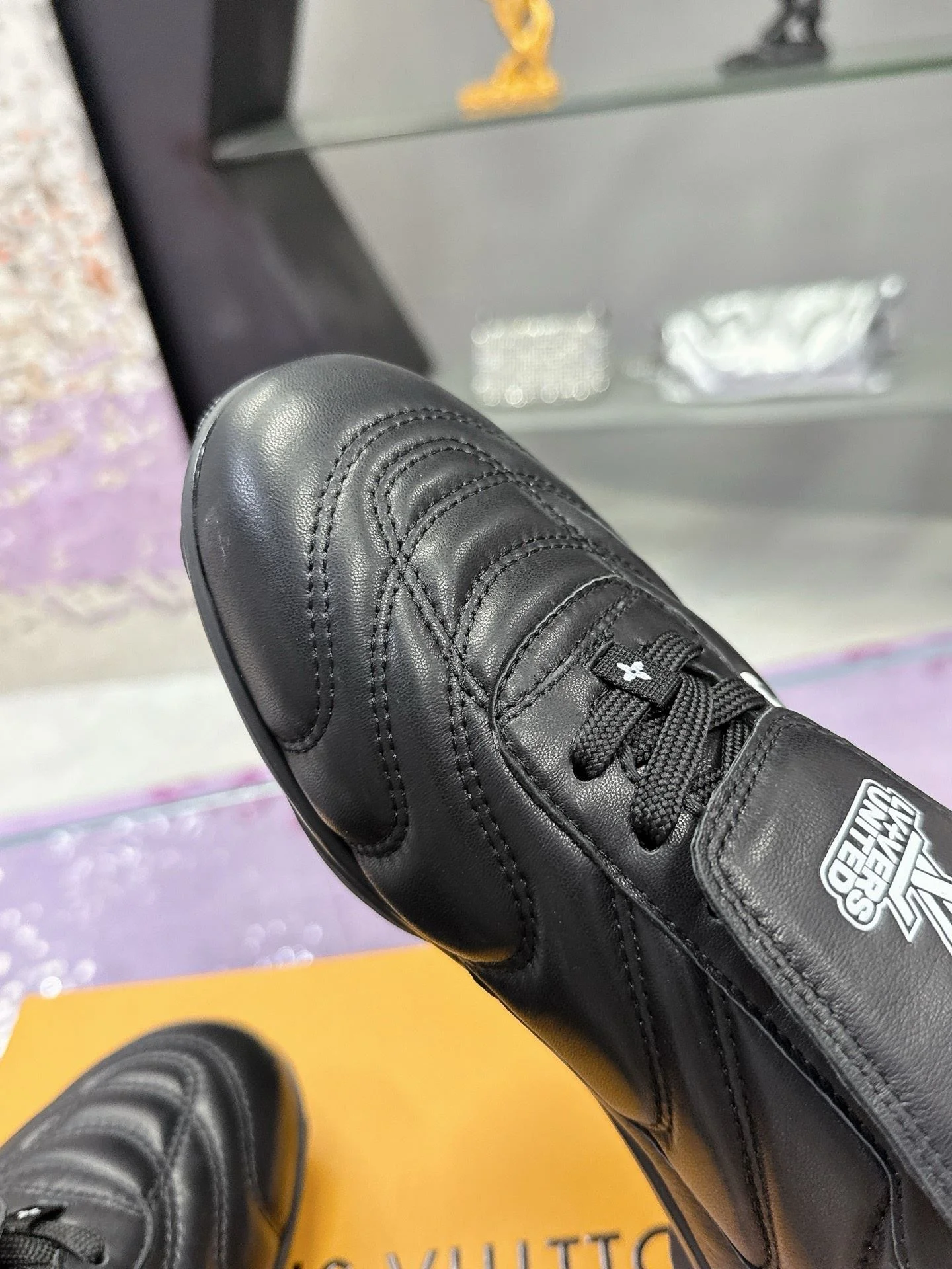 Brand-original Louis Vuitton Low Shoes
