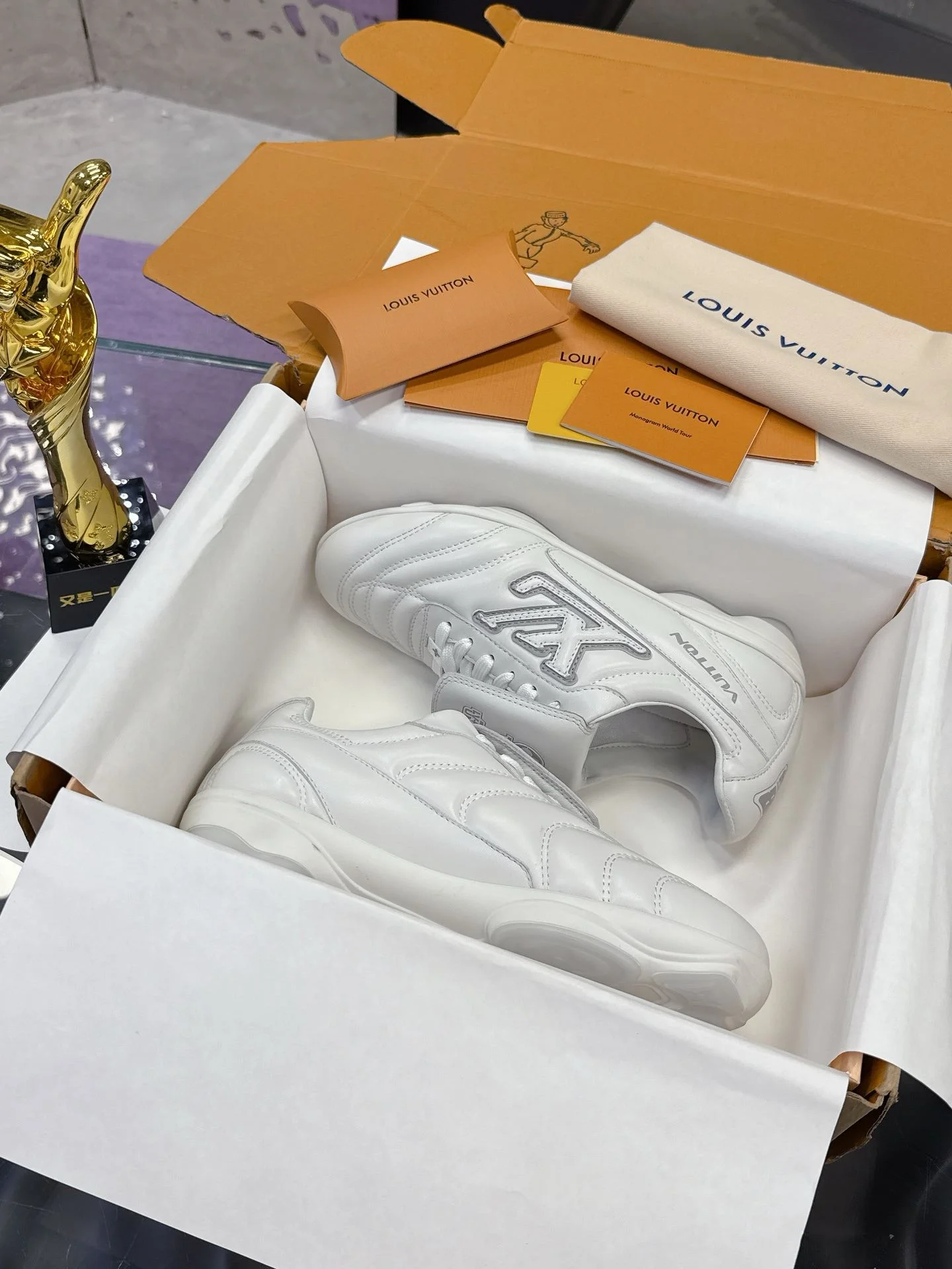 Louis Vuitton Low Shoes