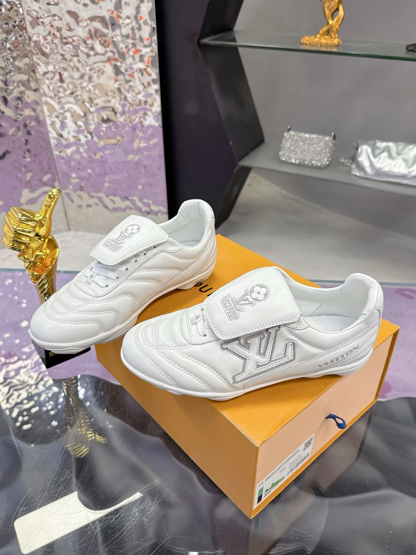 Official Louis Vuitton Low Shoes
