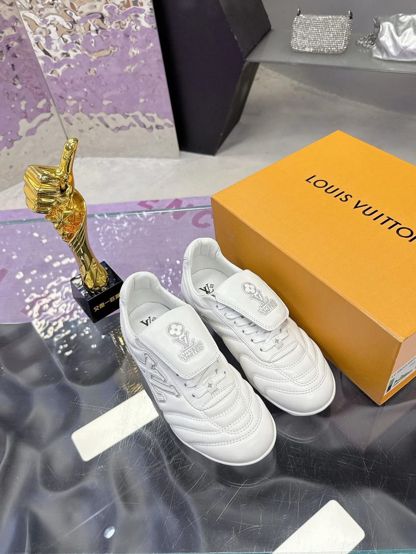 Official Louis Vuitton Low Shoes