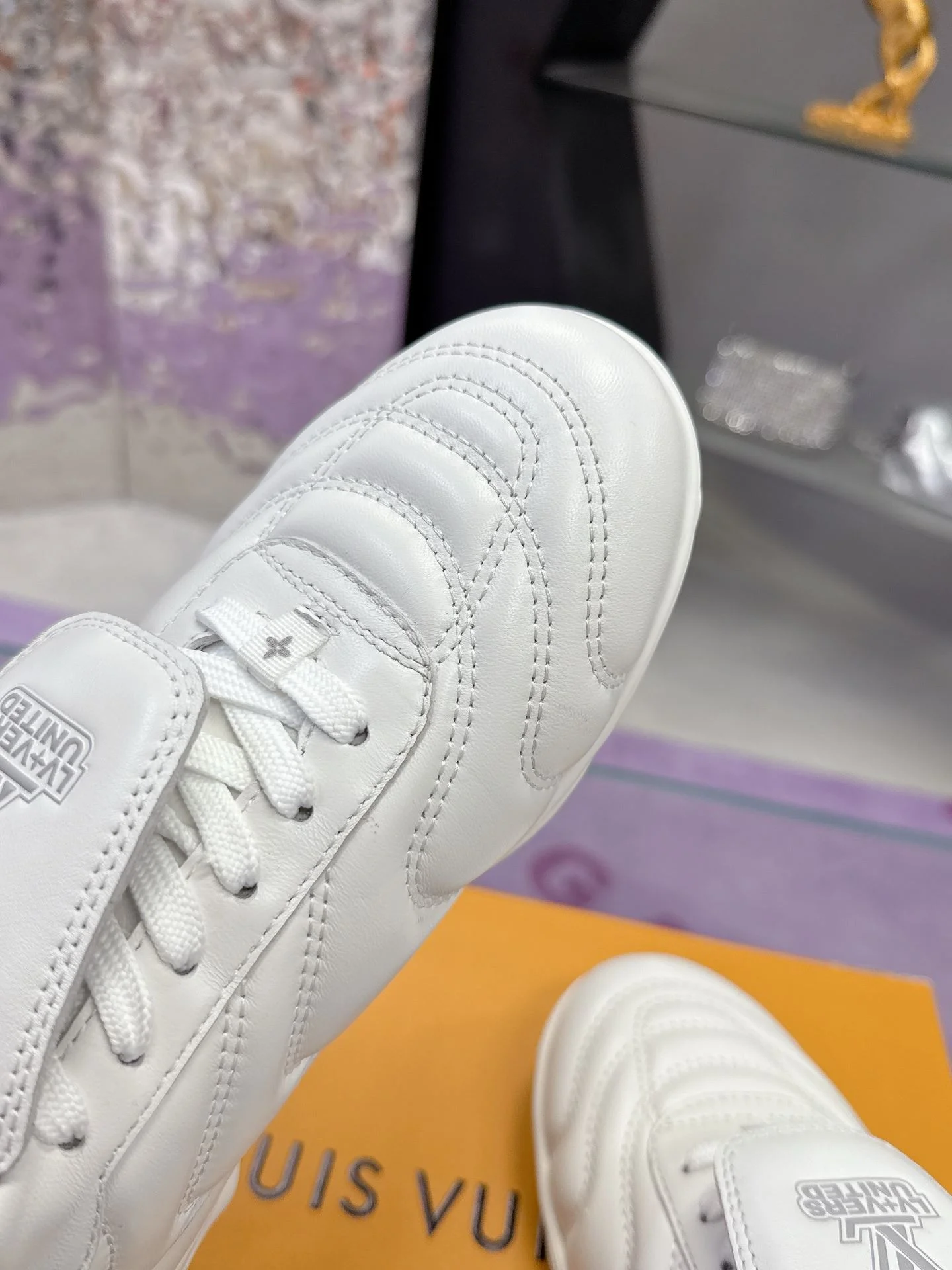 Official Louis Vuitton Low Shoes