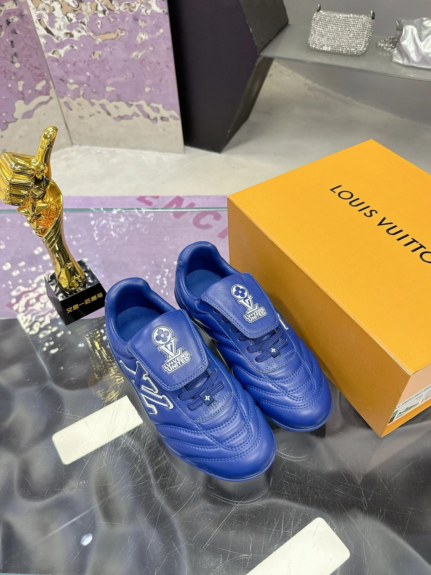 High fidelity Louis Vuitton Low Shoes