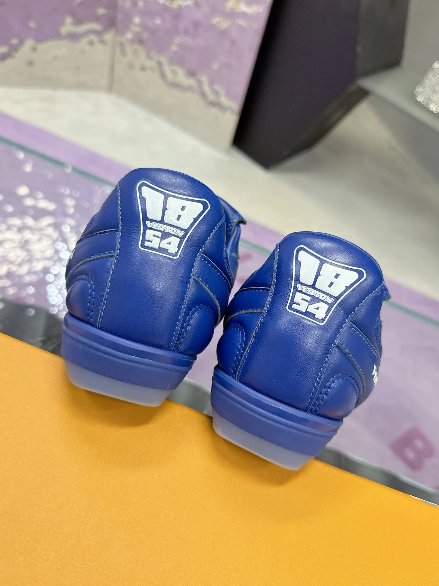 High fidelity Louis Vuitton Low Shoes