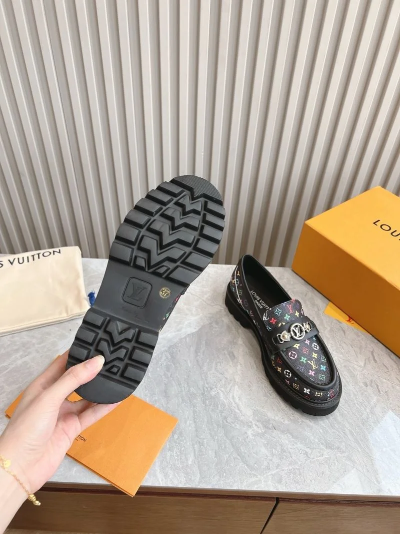 Louis Vuitton Low Shoes