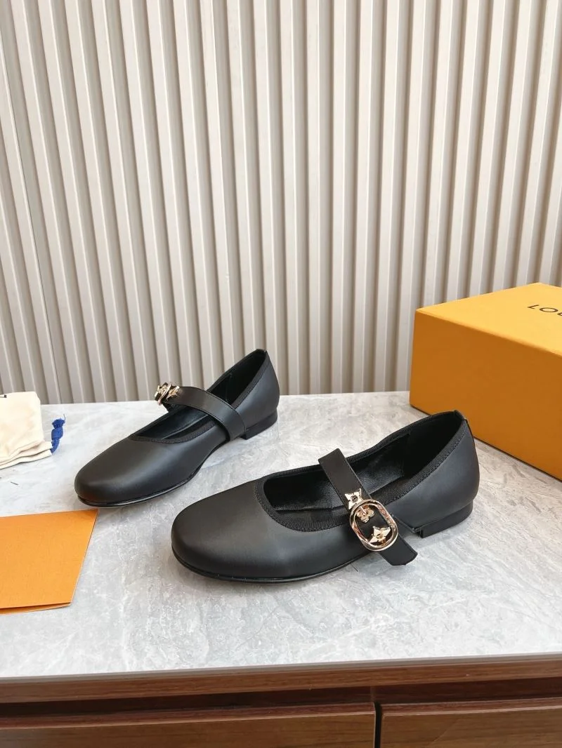 Cut-rate Louis Vuitton Low Shoes