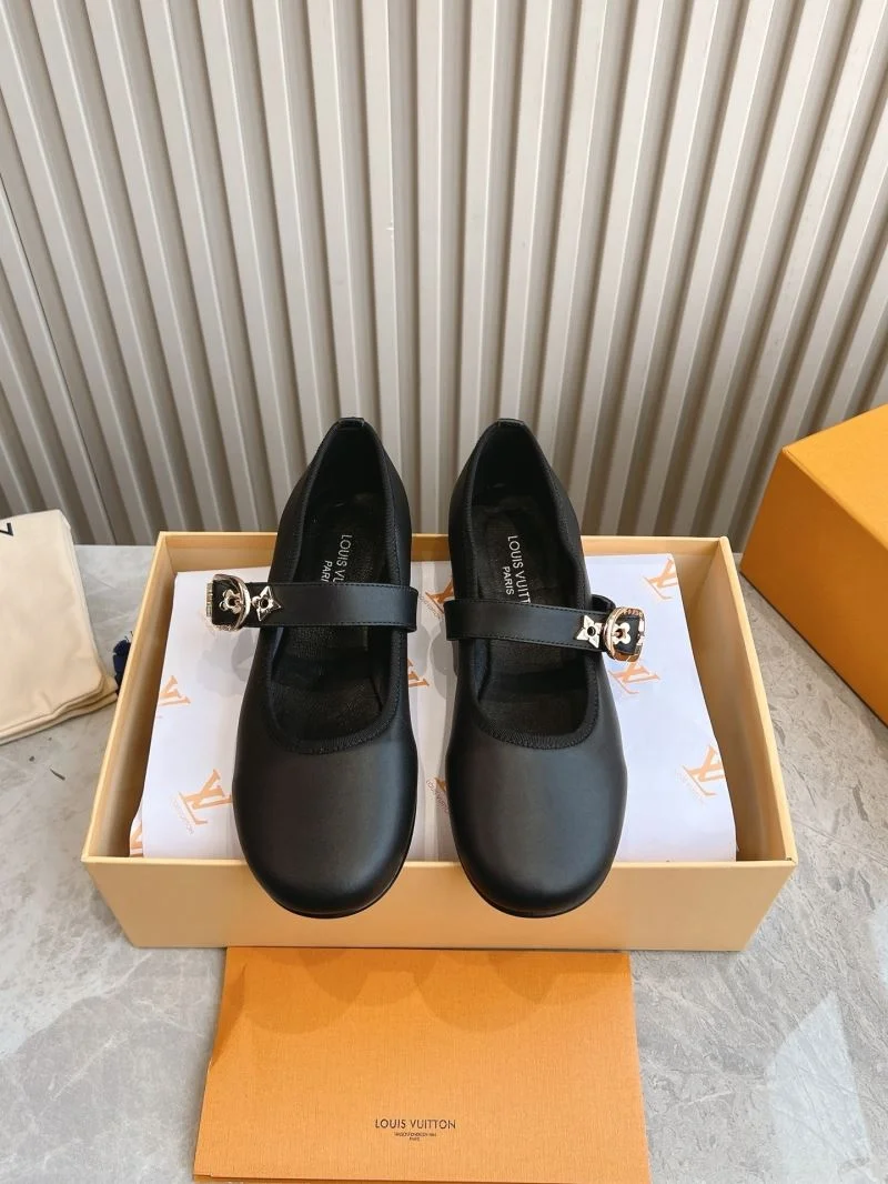 Cut-rate Louis Vuitton Low Shoes