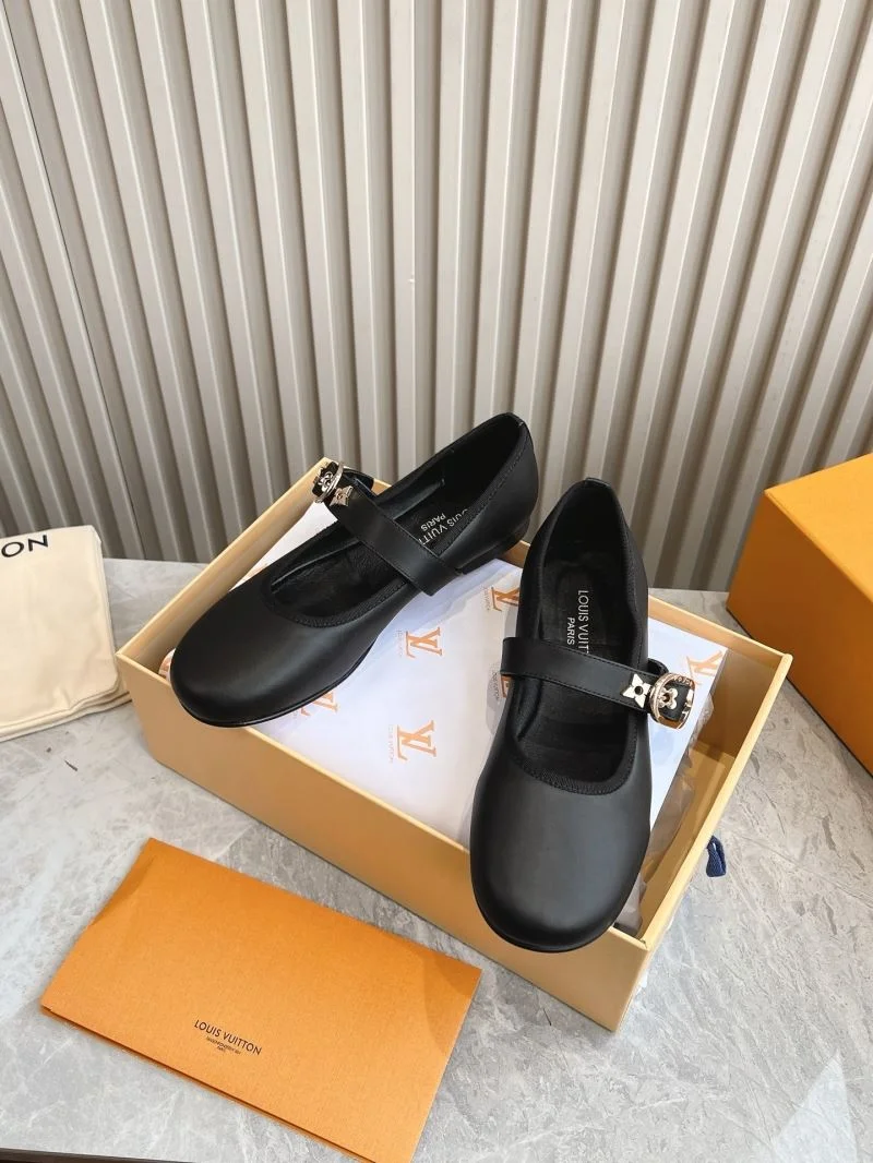 Cut-rate Louis Vuitton Low Shoes