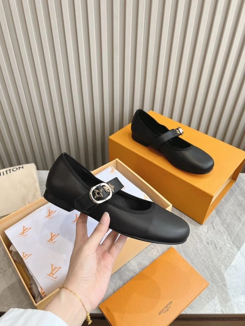 Cut-rate Louis Vuitton Low Shoes