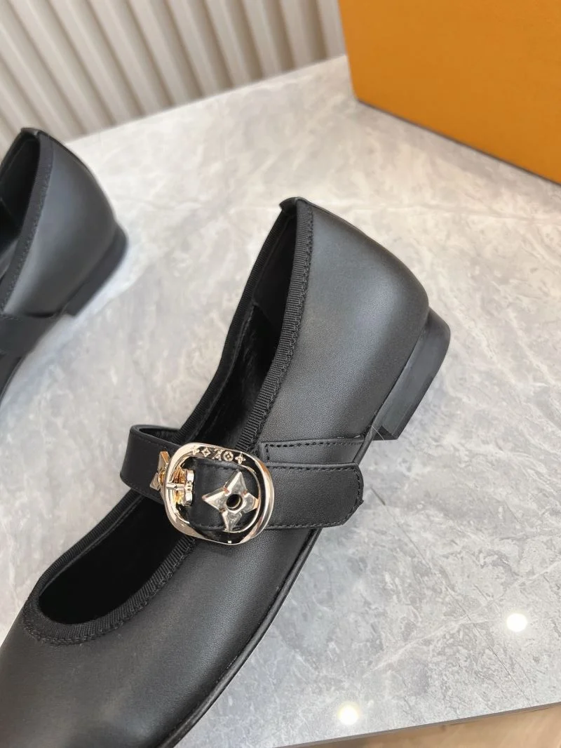 Cut-rate Louis Vuitton Low Shoes