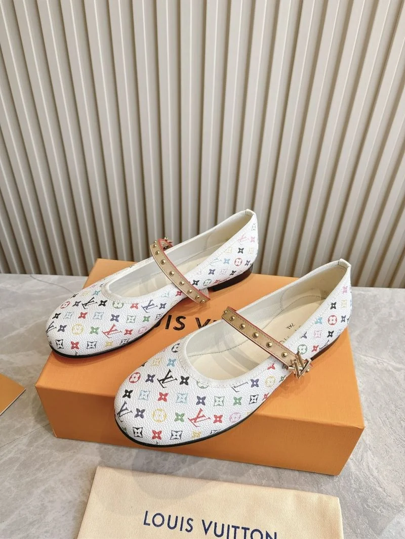 Perfect replica Louis Vuitton Low Shoes
