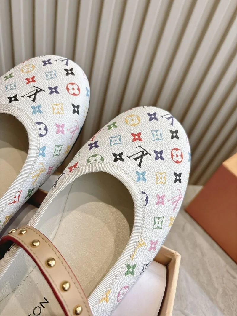 Perfect replica Louis Vuitton Low Shoes