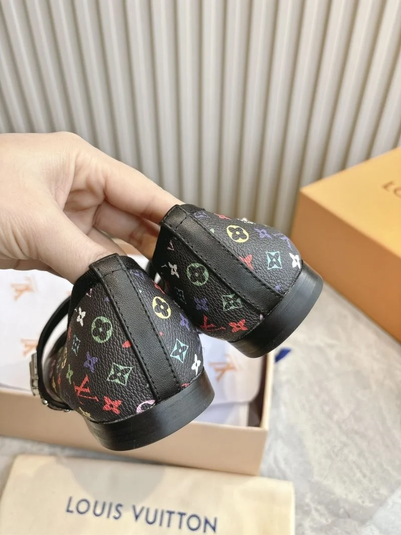 Louis Vuitton Low Shoes