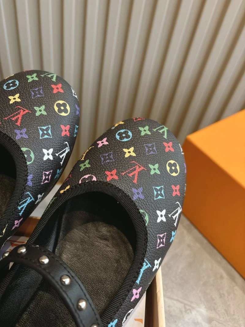 Louis Vuitton Low Shoes
