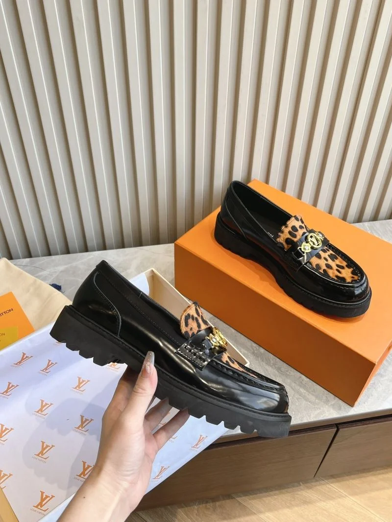 Louis Vuitton Low Shoes