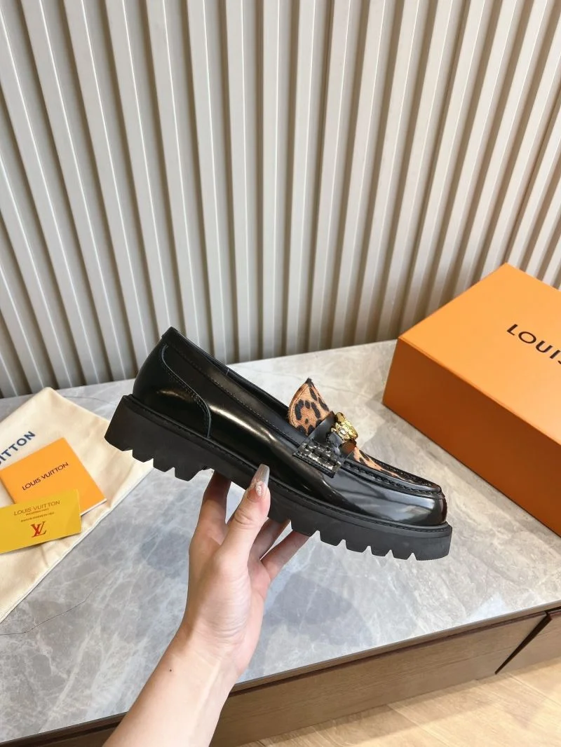 Louis Vuitton Low Shoes