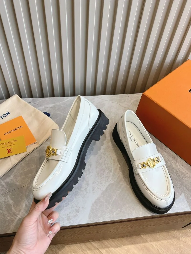 Mirror quality Louis Vuitton Low Shoes