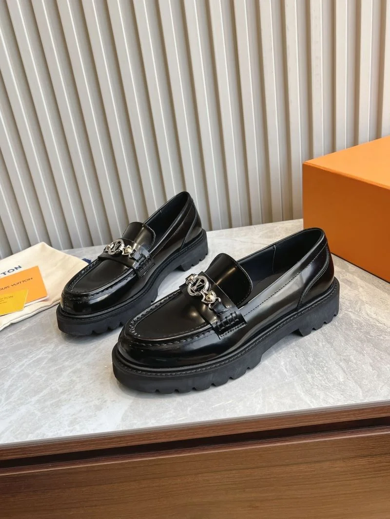 Louis Vuitton Low Shoes