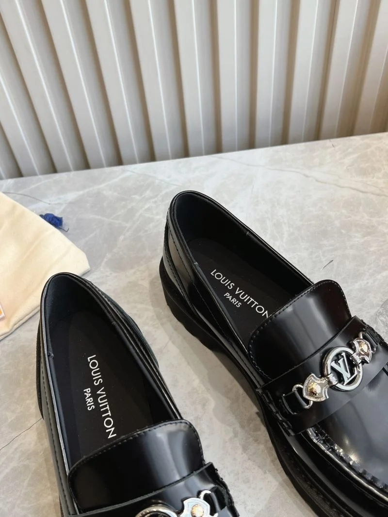 Louis Vuitton Low Shoes