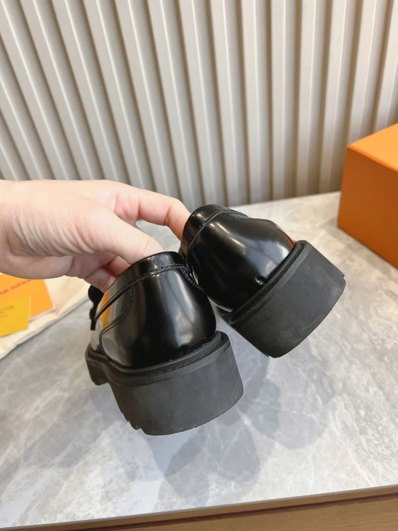 Louis Vuitton Low Shoes