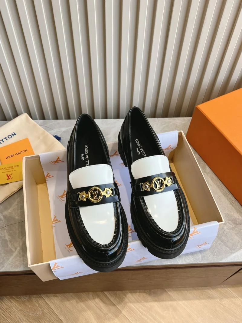 Louis Vuitton Low Shoes