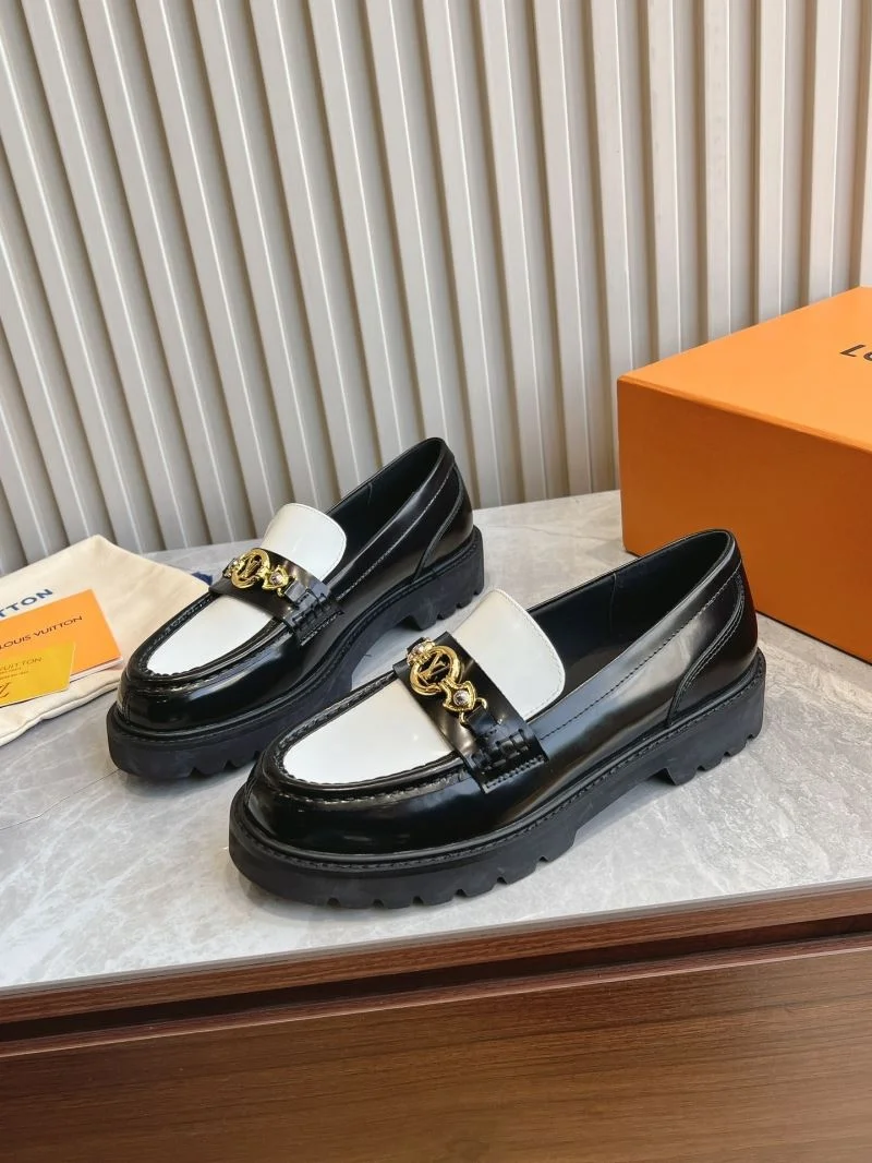 Brand-authenticated Louis Vuitton Low Shoes