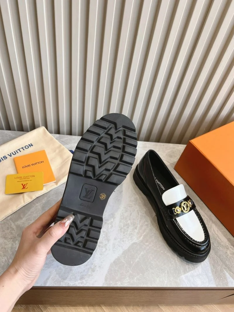 Brand-authenticated Louis Vuitton Low Shoes