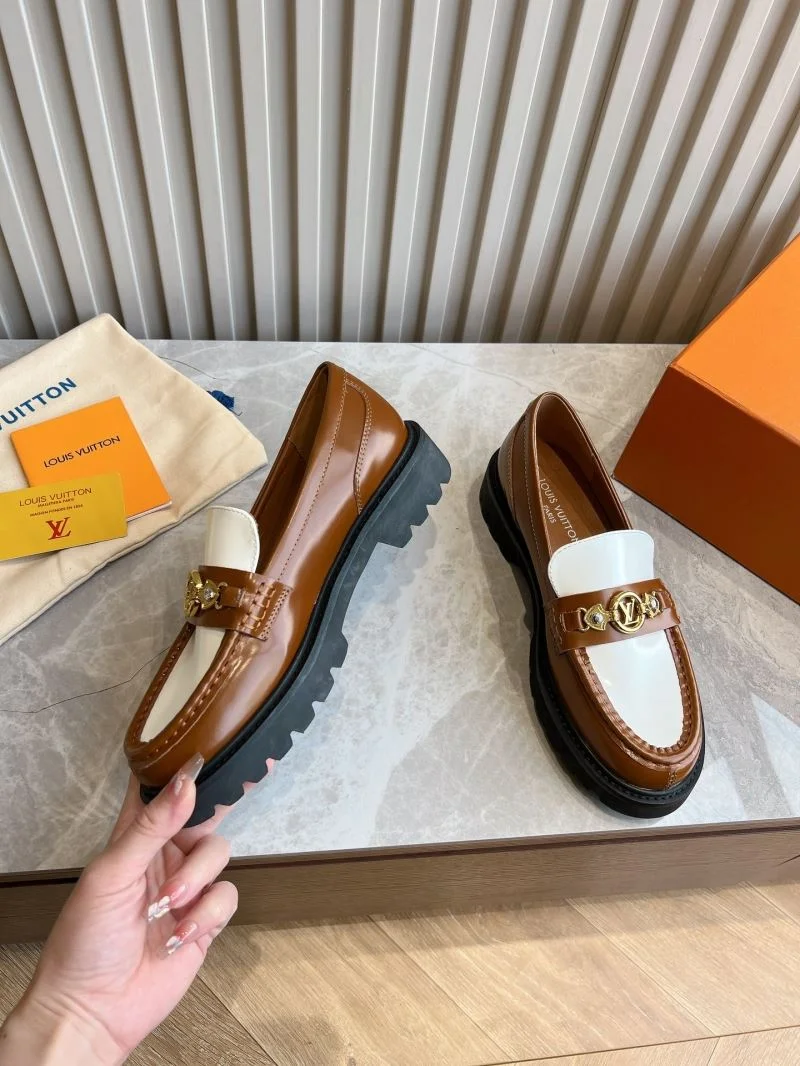 High fidelity Louis Vuitton Low Shoes