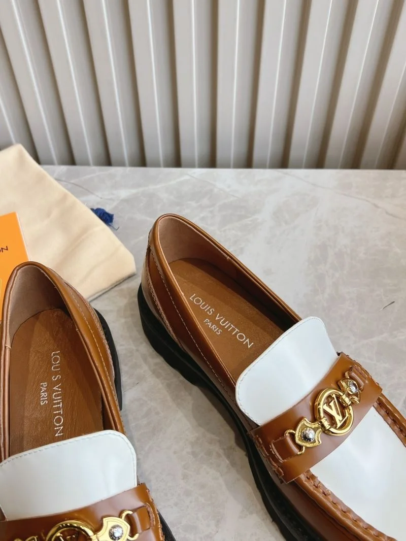 High fidelity Louis Vuitton Low Shoes