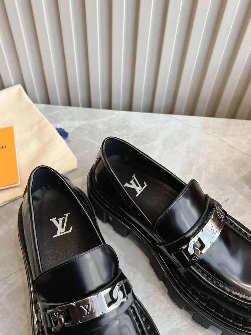 Top match Louis Vuitton Low Shoes