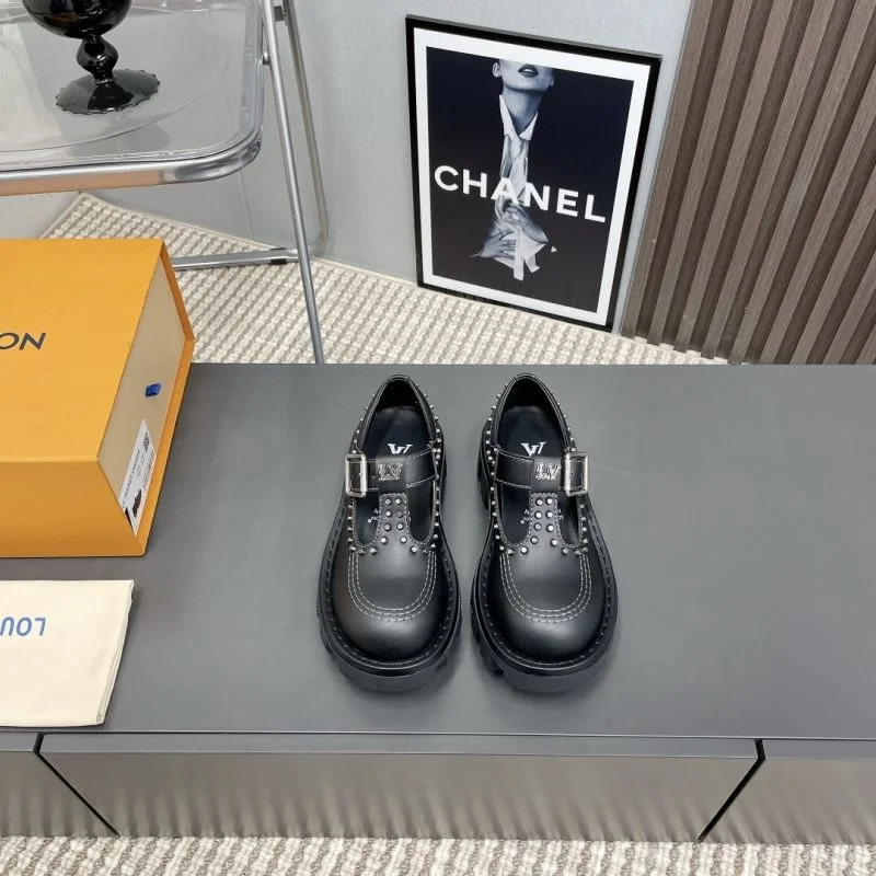 Louis Vuitton Low Shoes