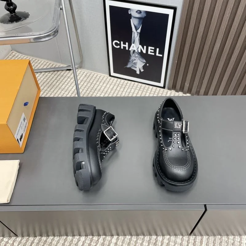 Brand-original Louis Vuitton Low Shoes