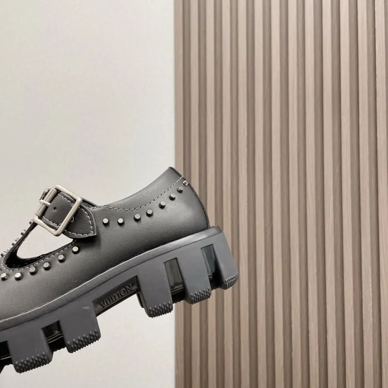 Brand-original Louis Vuitton Low Shoes