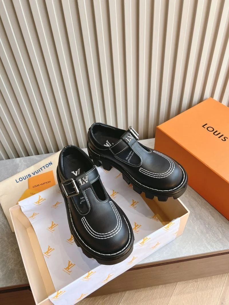 Louis Vuitton Low Shoes