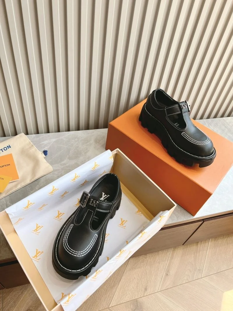 Louis Vuitton Low Shoes