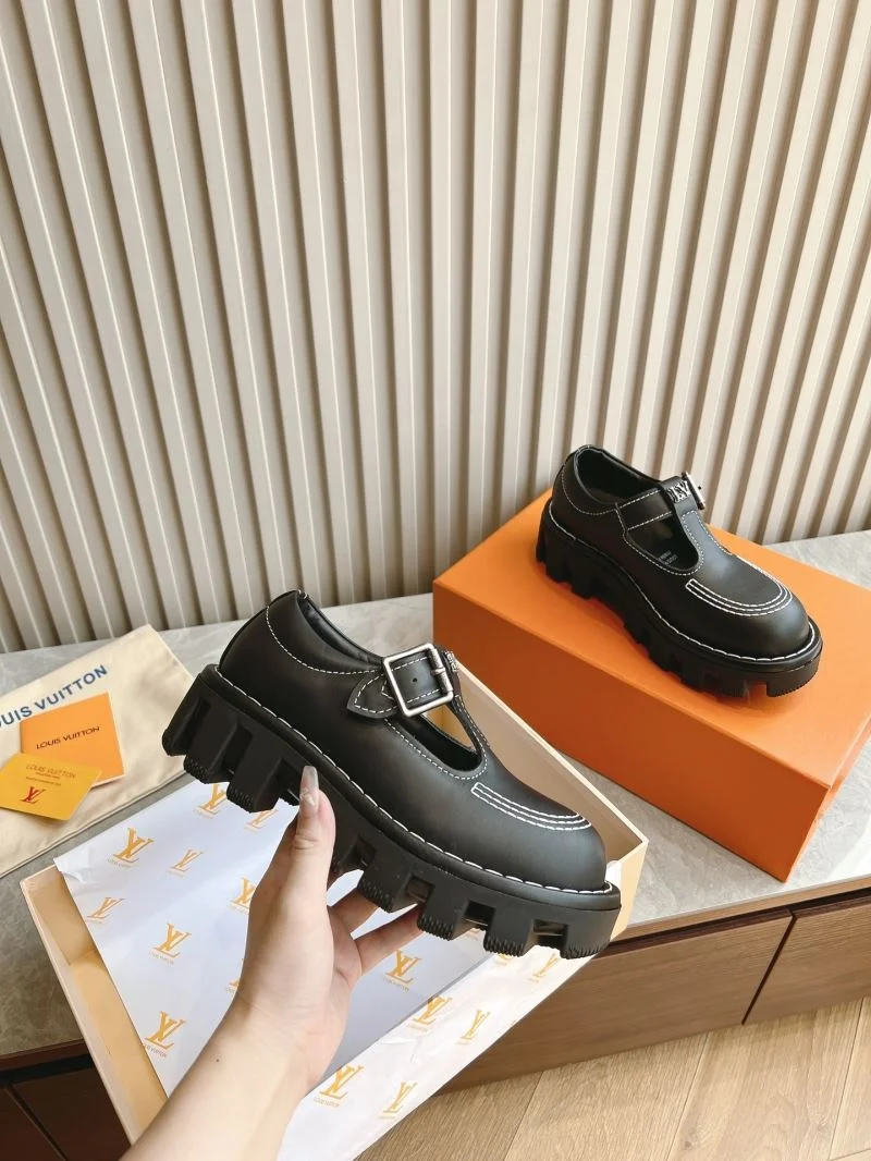 Louis Vuitton Low Shoes