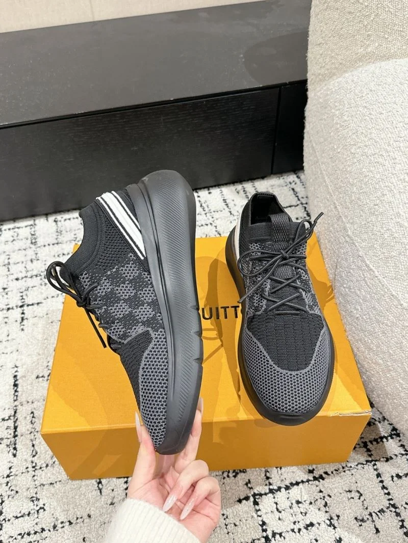Precise copy Louis Vuitton Low Shoes