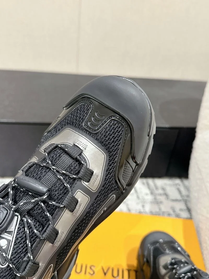 Original Louis Vuitton Low Shoes