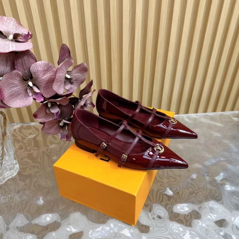 Louis Vuitton Low Shoes