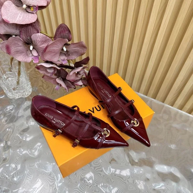Low-cost Louis Vuitton Low Shoes
