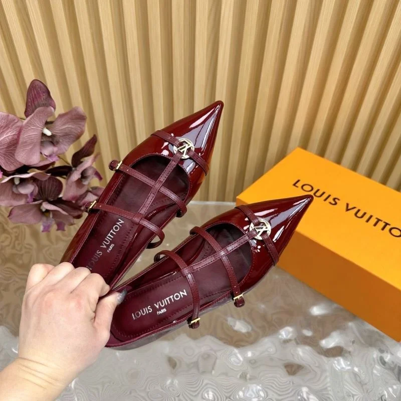 Low-cost Louis Vuitton Low Shoes