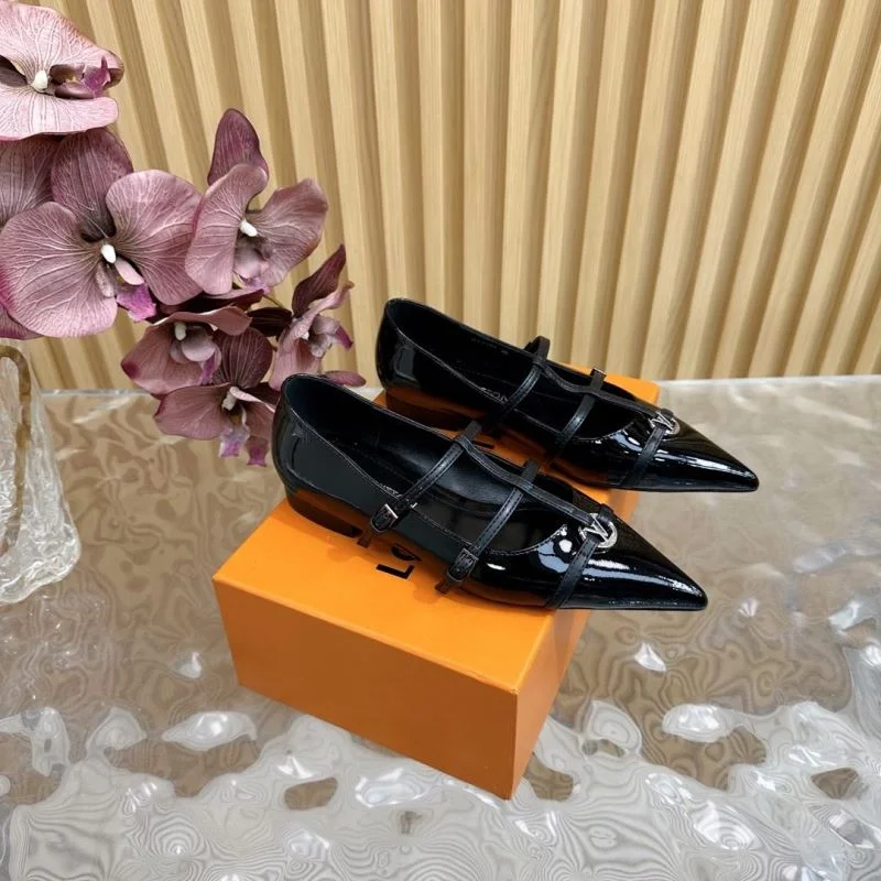 Louis Vuitton Low Shoes