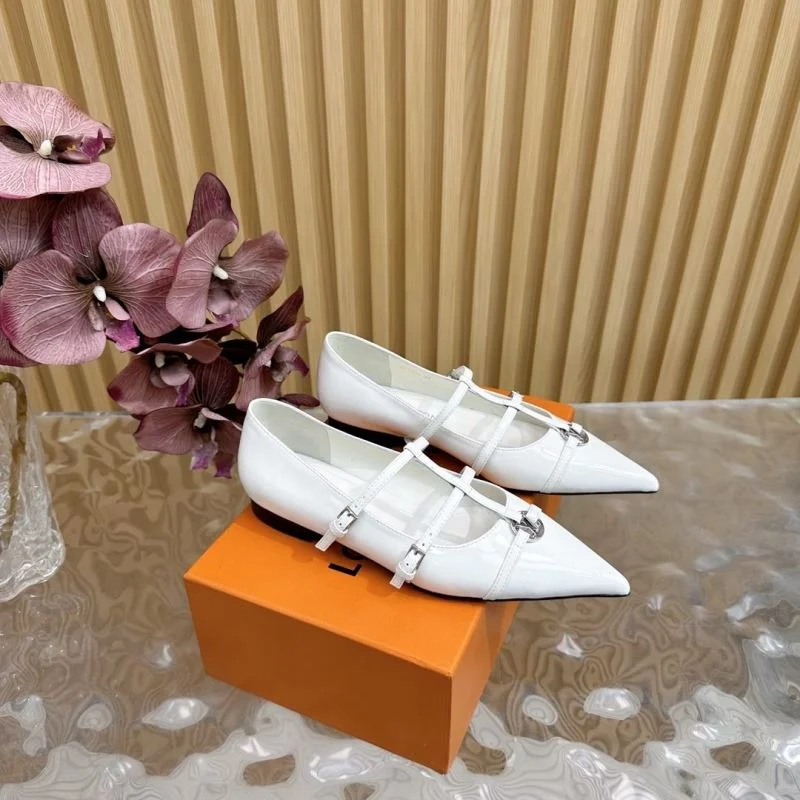 Louis Vuitton Low Shoes