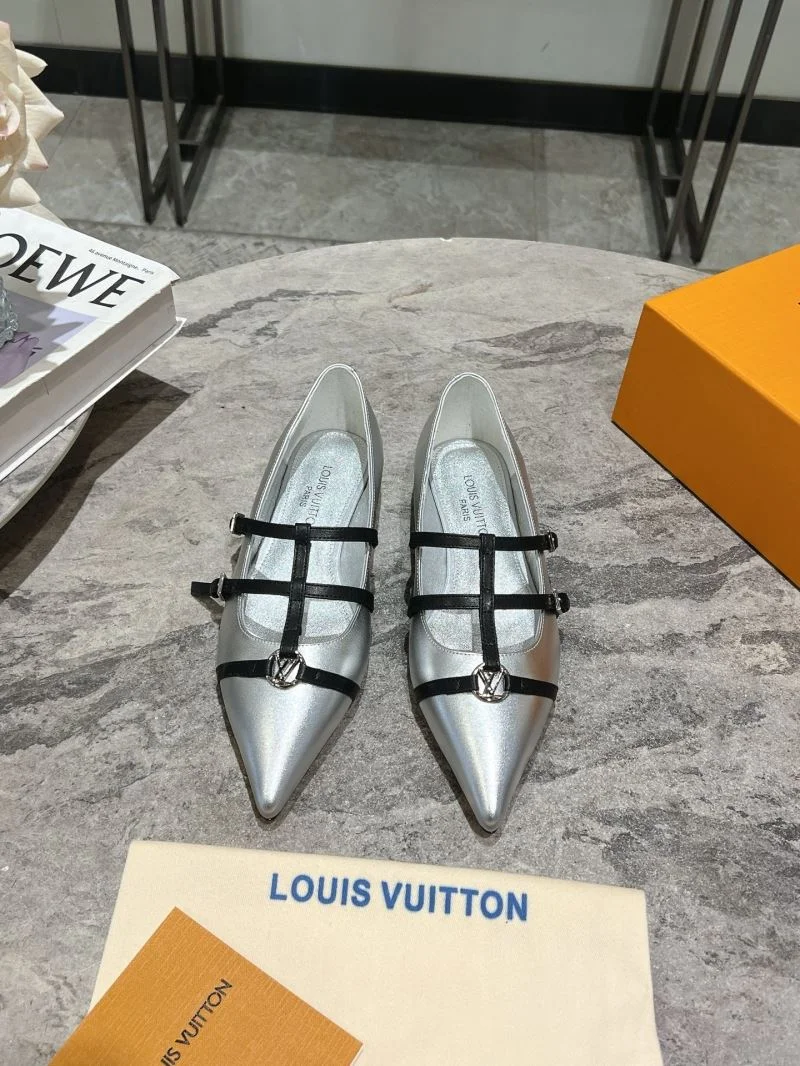 Louis Vuitton Low Shoes