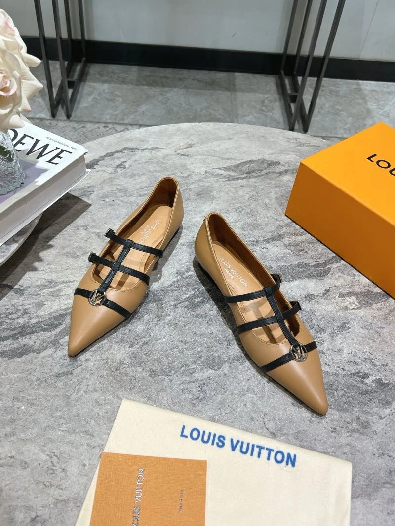 Perfect replica Louis Vuitton Low Shoes